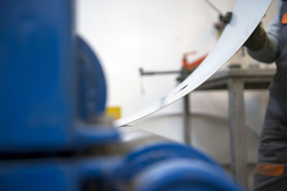 Walcowanie Blach. Elektryczne Walcarki Blach 2000 mm